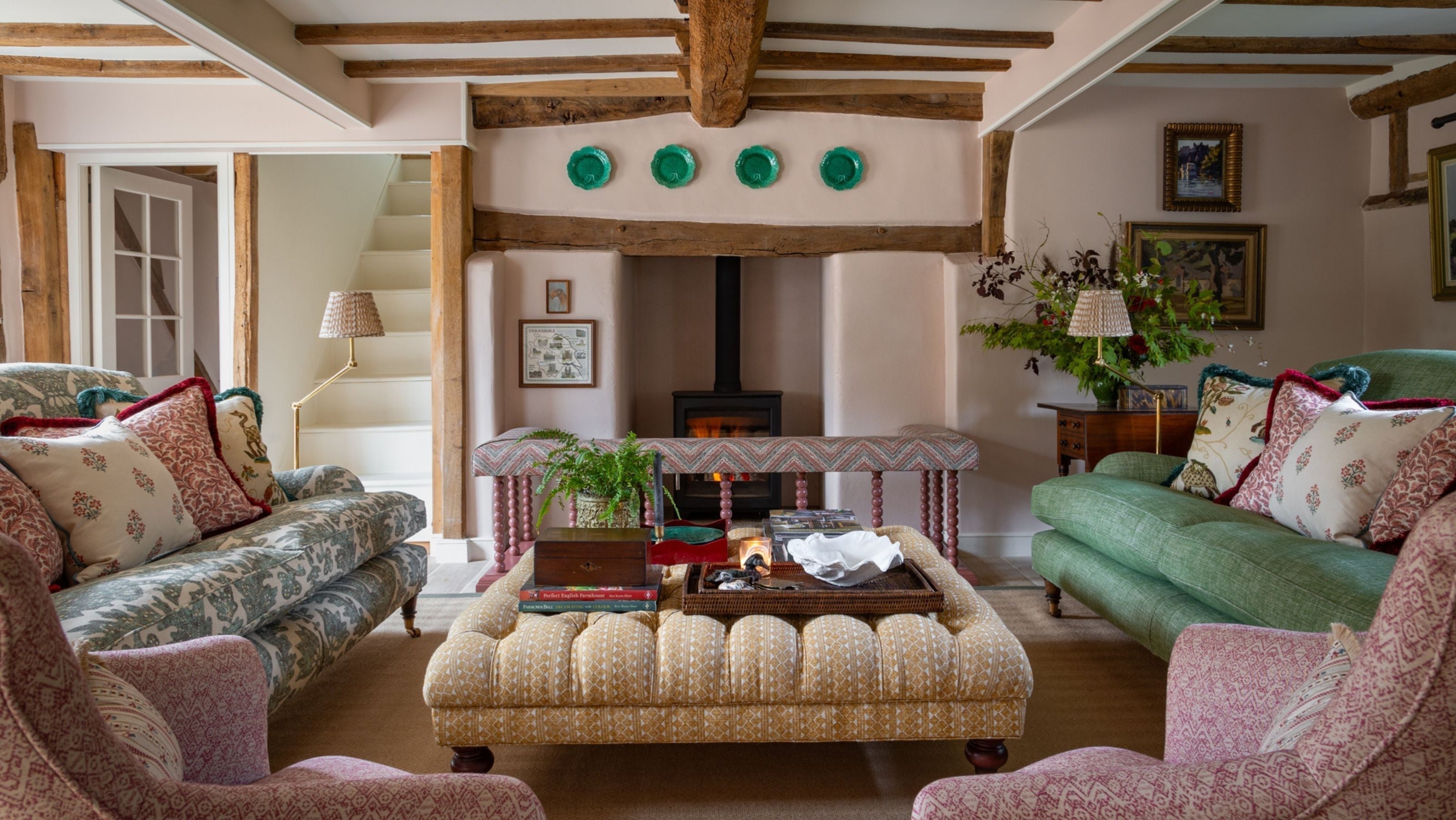 Simple Living Starts at Home: Designing Practical Interiors for Homest